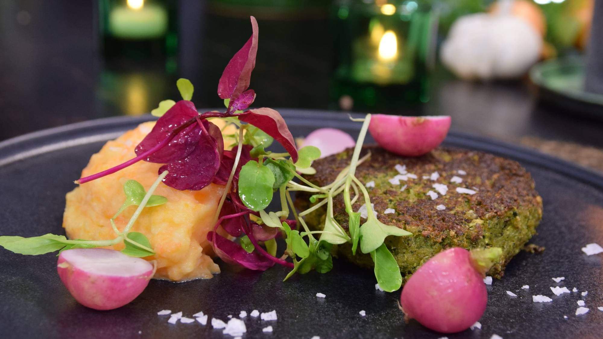 Brokkolibiff med rotmos og fersk pepperrotkrem – NRK Mat – Oppskrifter ...