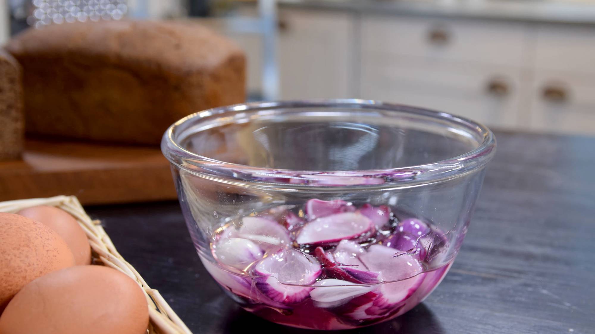 Sandwich med sild, sylta løk og røykt majones – NRK Mat – Oppskrifter ...