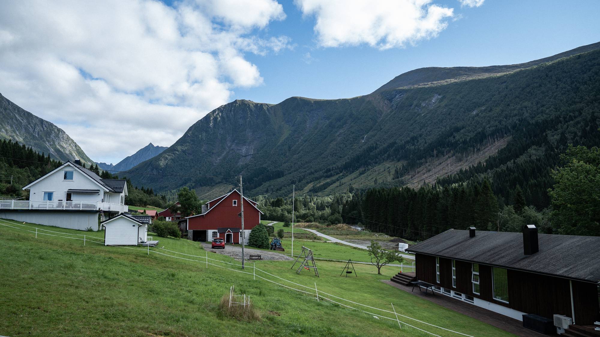 Nettselskapet Linja sende for høg spenning inn i bustadar i Ørsta – har ...