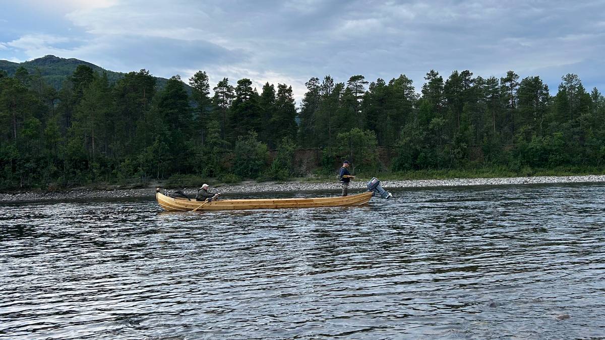 4.260 har meldt seg på laksekorttrekkingen i Altaelva – NRK Troms og ...