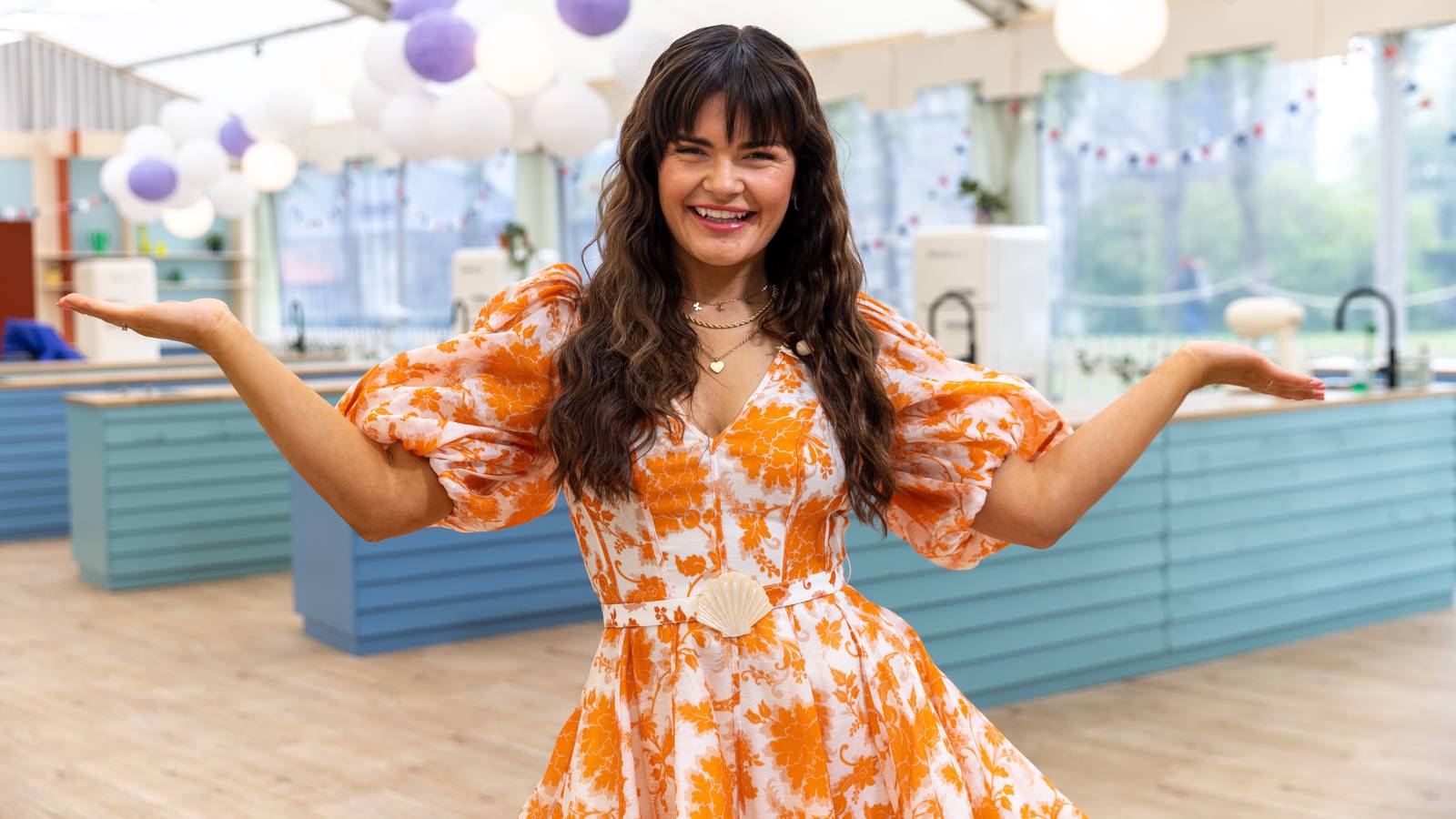 Bake­mesterskapet med Ulrikke Brandstorp på NRK – Programomtaler