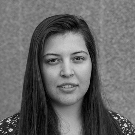 Torveig i Alta er positiv til maks 1,5 timar mobil om dagen: – Telefon ...