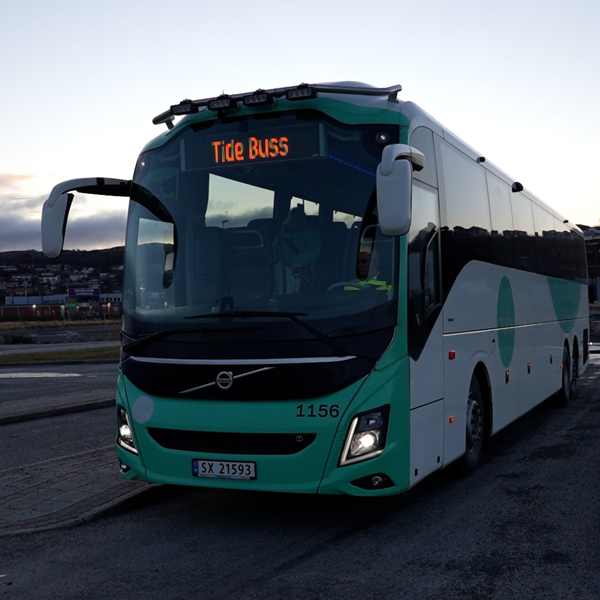 Måtte ta buss for hurtigrute – NRK