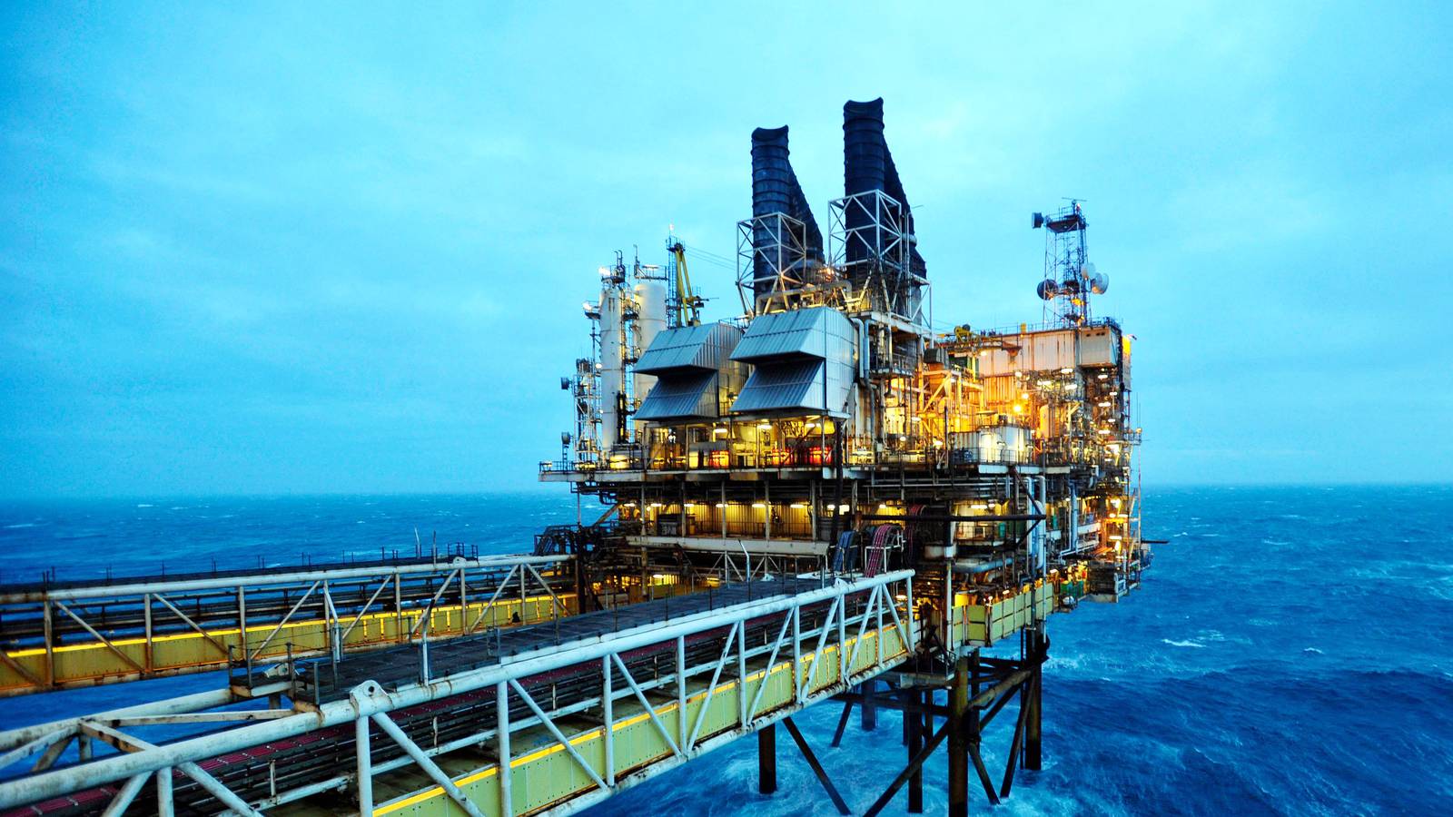 Ny rapport: Verden planlegger kraftig økning i produksjon av olje, gass og kull – NRK – Klima