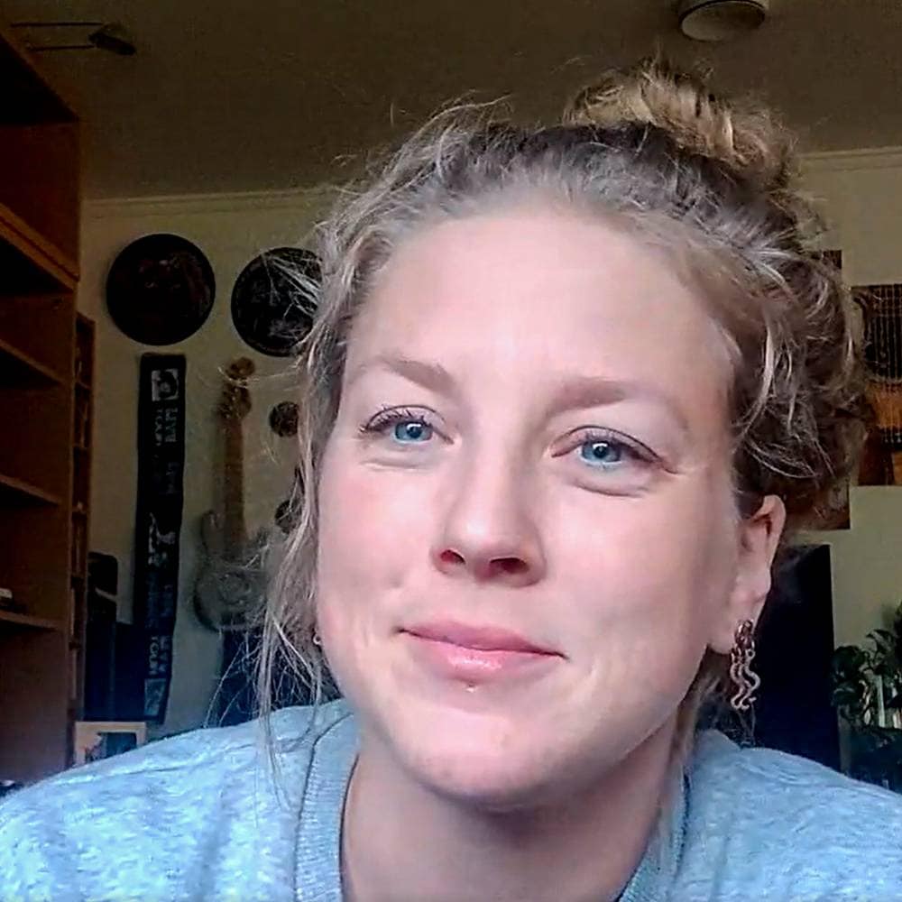 Mudring i Borg havn: Aktivister protesterer mot prøvemudring – NRK ...