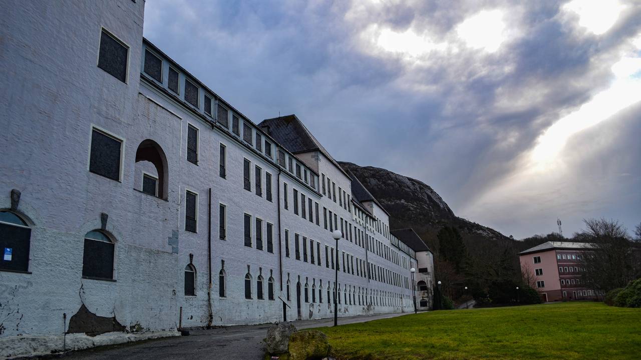 Den forlatte prakteiendommen som ble til spøkelseshus – Spesial