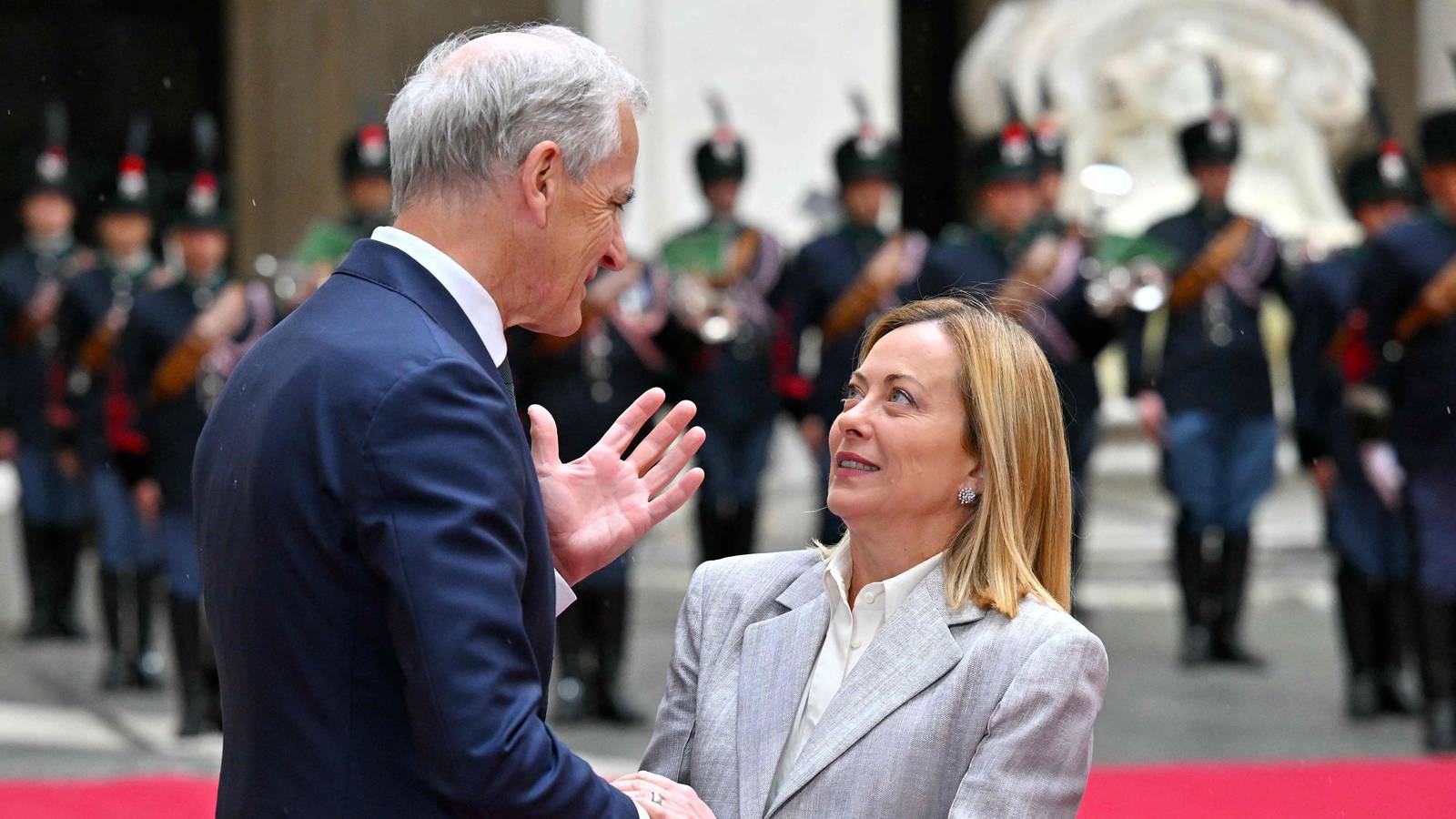 Europas ess i ermet? Italias statsminister Giorgia Meloni møter USAs president Donald Trump ...