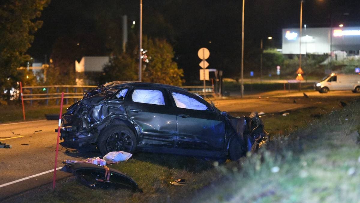 Etter større leteaksjon er fører funnet etter voldsom ulykke i Larvik – NRK Vestfold og Telemark ...