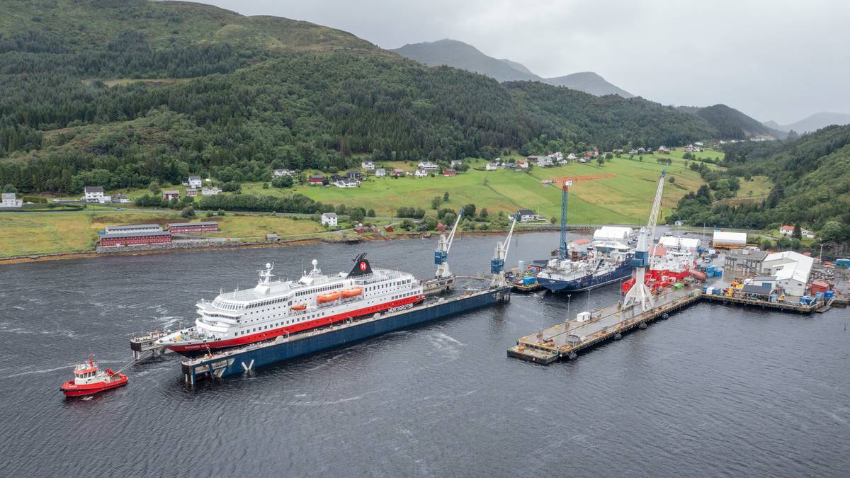 Hurtigruten tilbake på Myklebust Verft – NRK Vestland