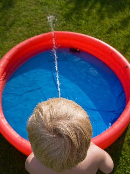 ”Alle” tisser i bassenget – NRK Livsstil – Tips, råd og innsikt