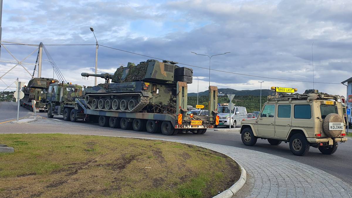 Militær kolonne på E6 i nord – NRK Troms og Finnmark