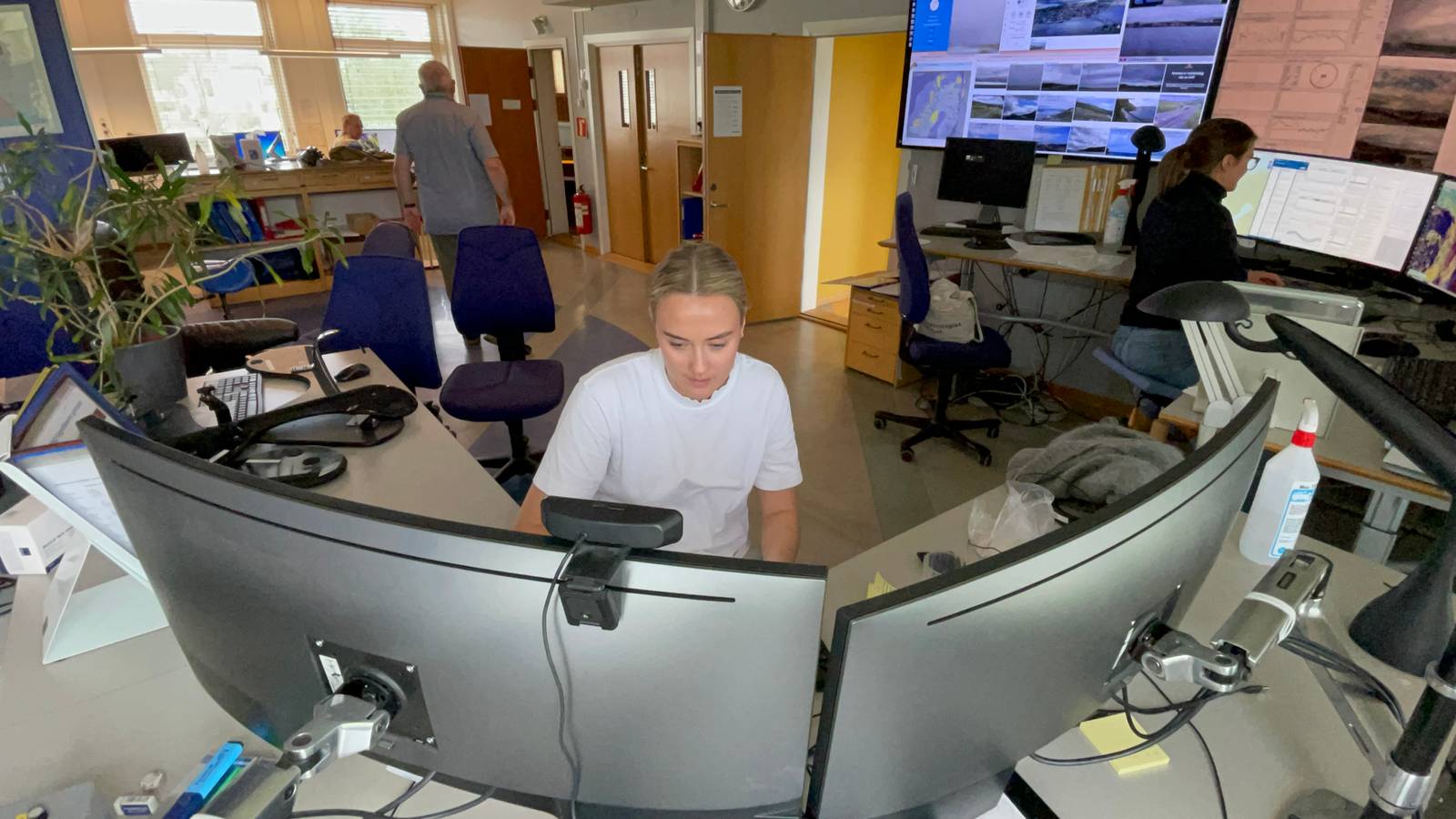 Grisevær på vei mot Nord-Norge – farevarsler står i kø – NRK Troms og ...