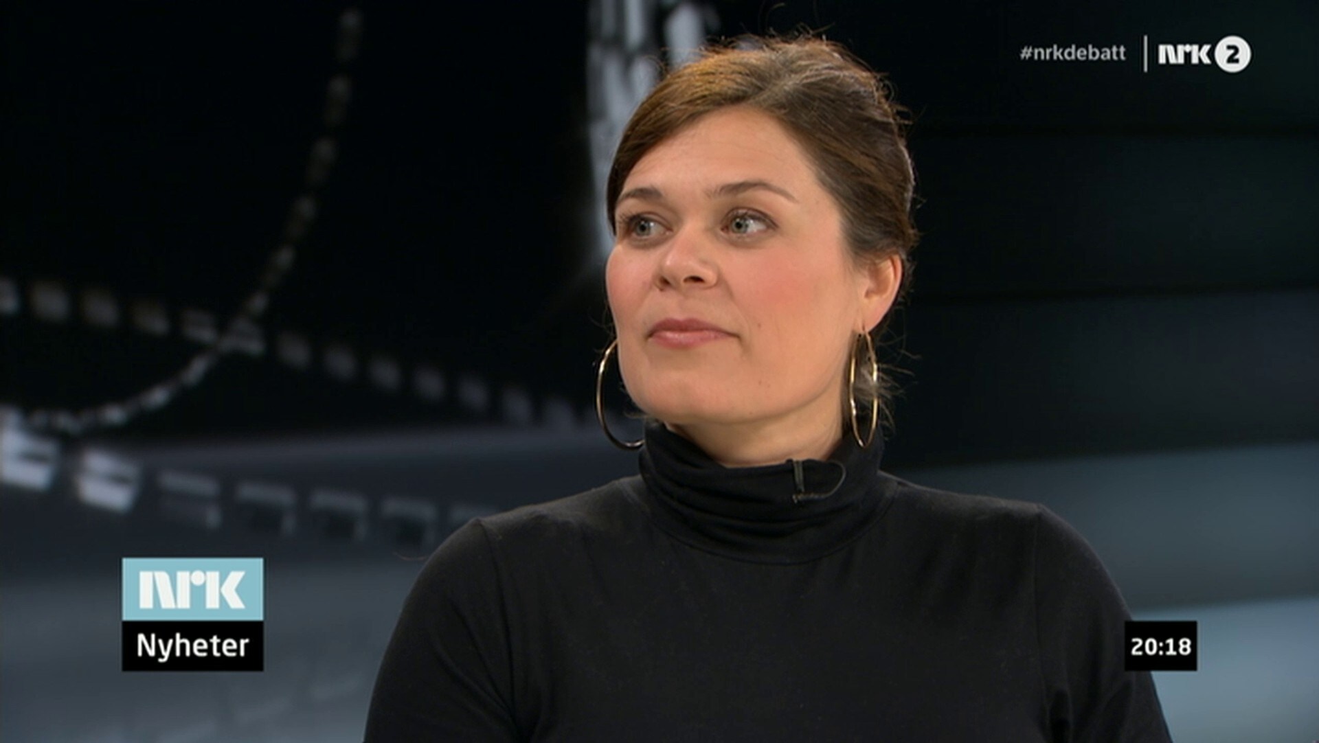 Russejenter fremstilles som horer og luremus – NRK