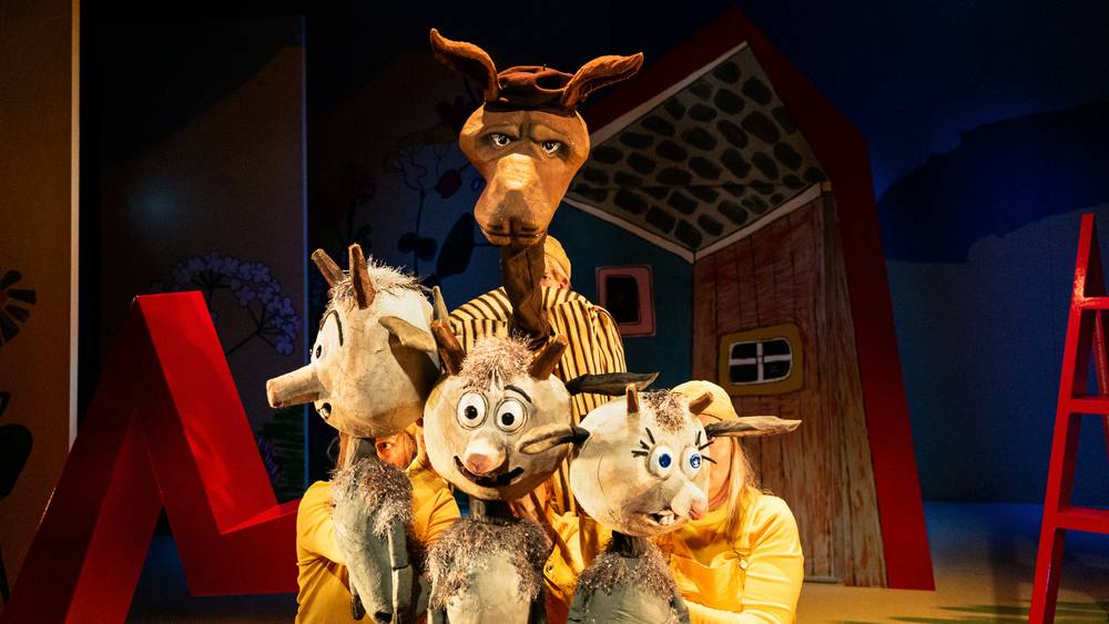 Anmeldelse: «Bukkene Bruse begynner på skolen» ved Hålogaland Teater ...