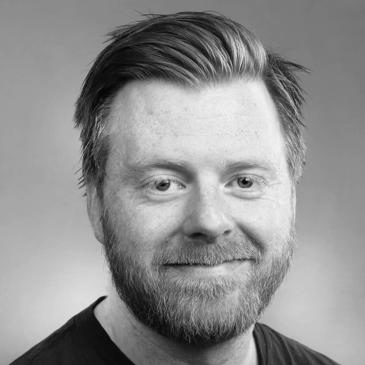 Klaus Sonstad leder nytt språkprogram på NRK P2 – Programomtaler