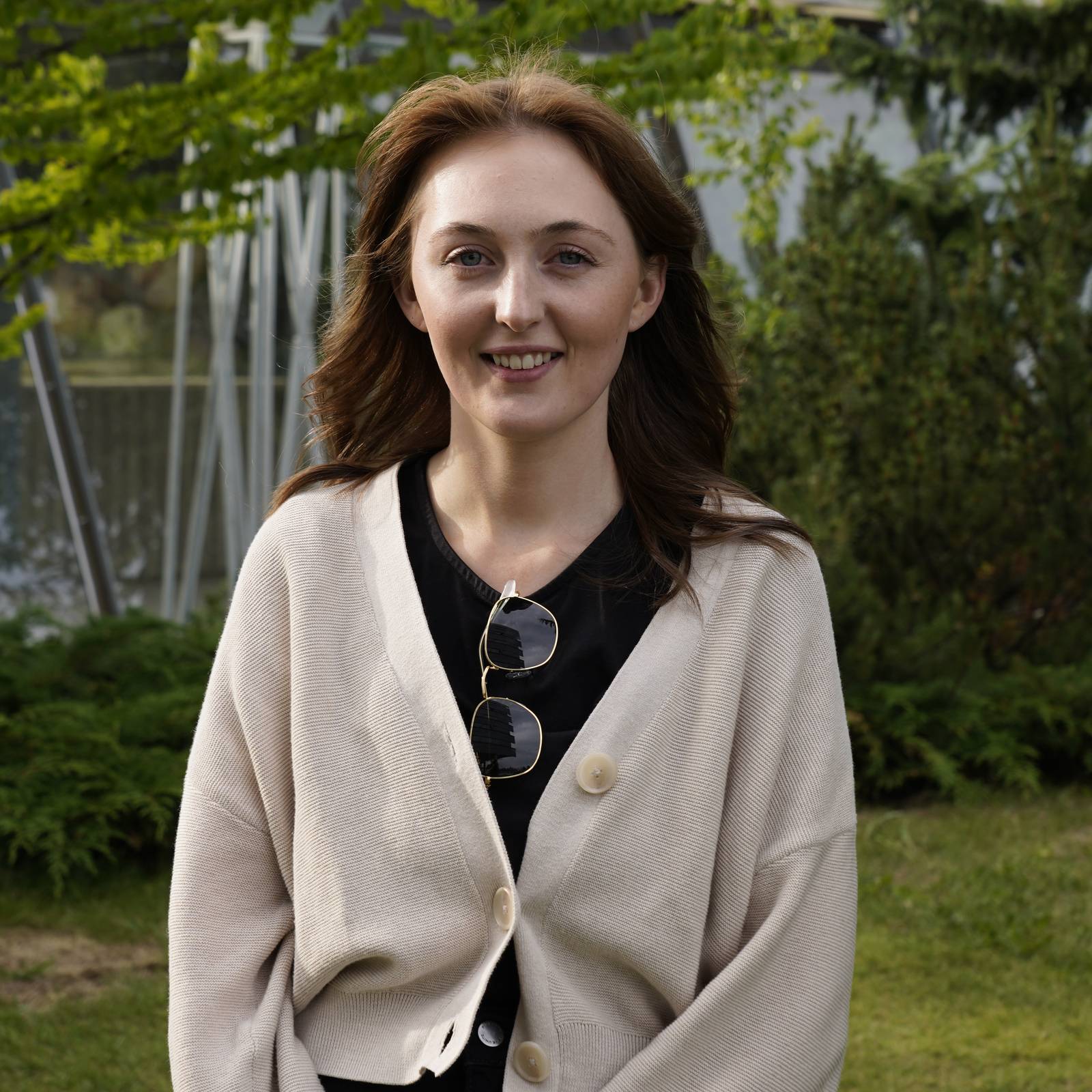 Hunden Kompis (7) forsvann og blei funnen igjen i Italia – NRK Norge – Oversikt over nyheter fra ...