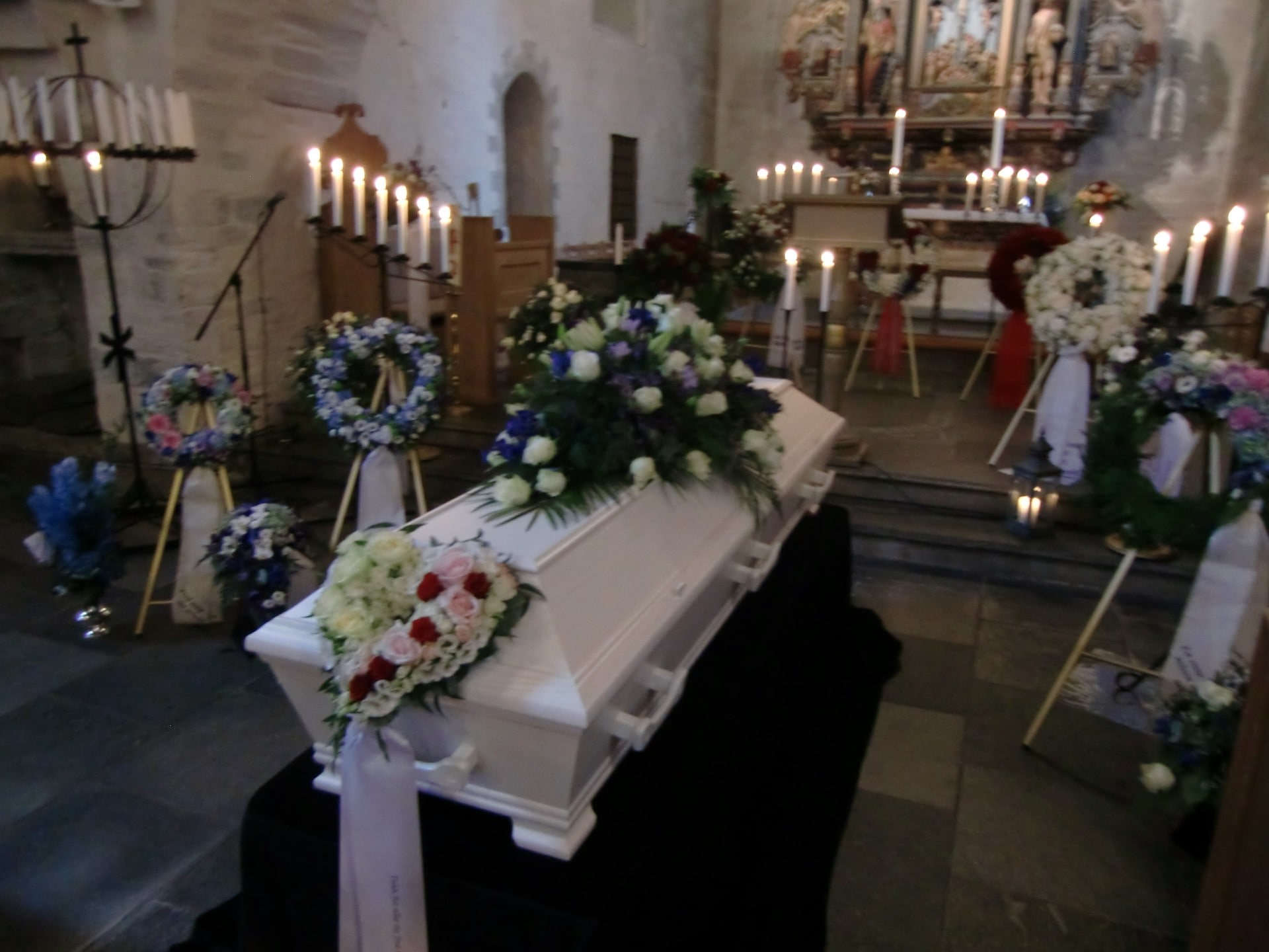 Begravelse Aleksander Aas Eriksen – NRK