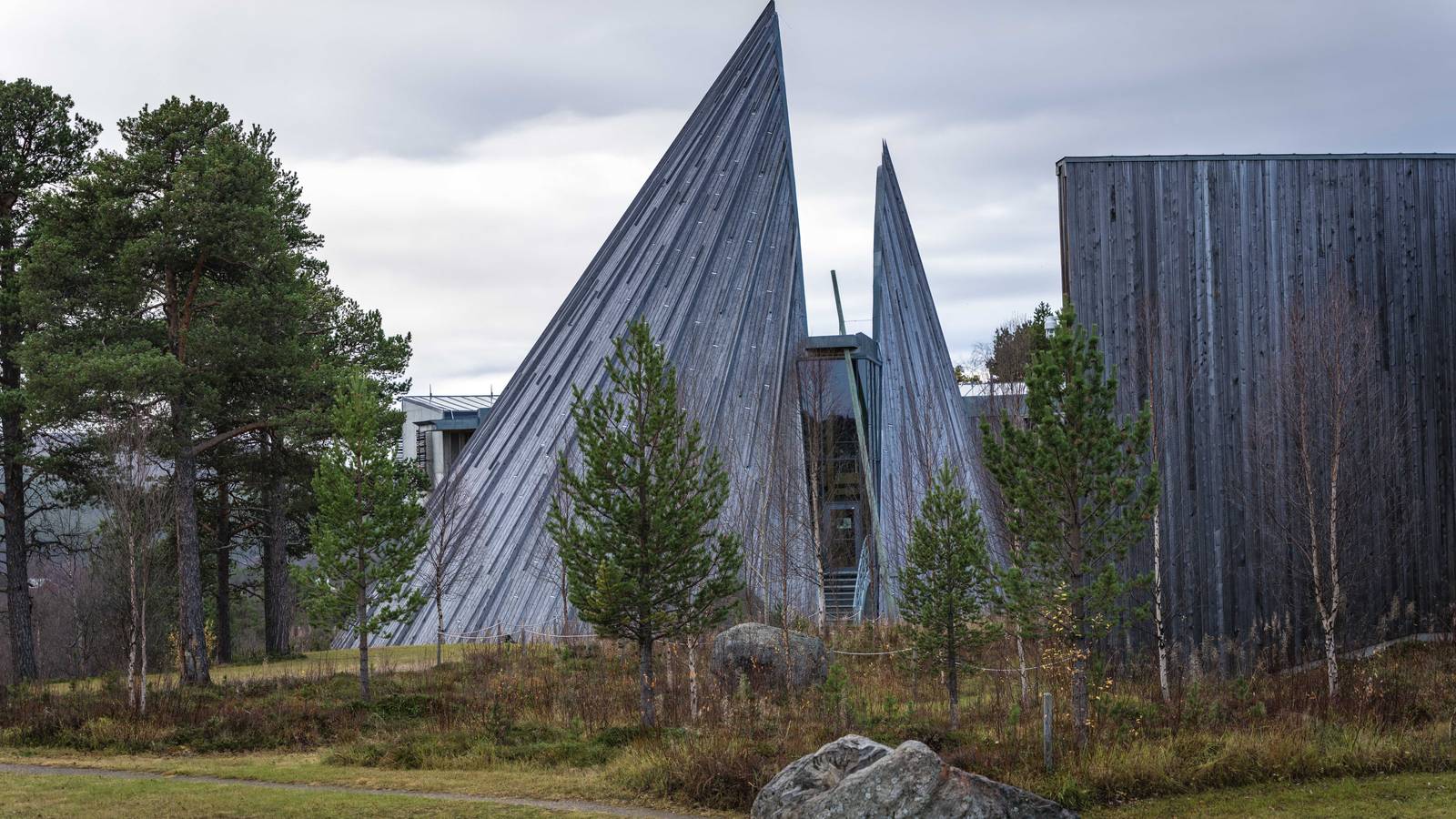 6000 år gammel samisk keramikk – NRK Sápmi - samiske nyheter, kultur og ...