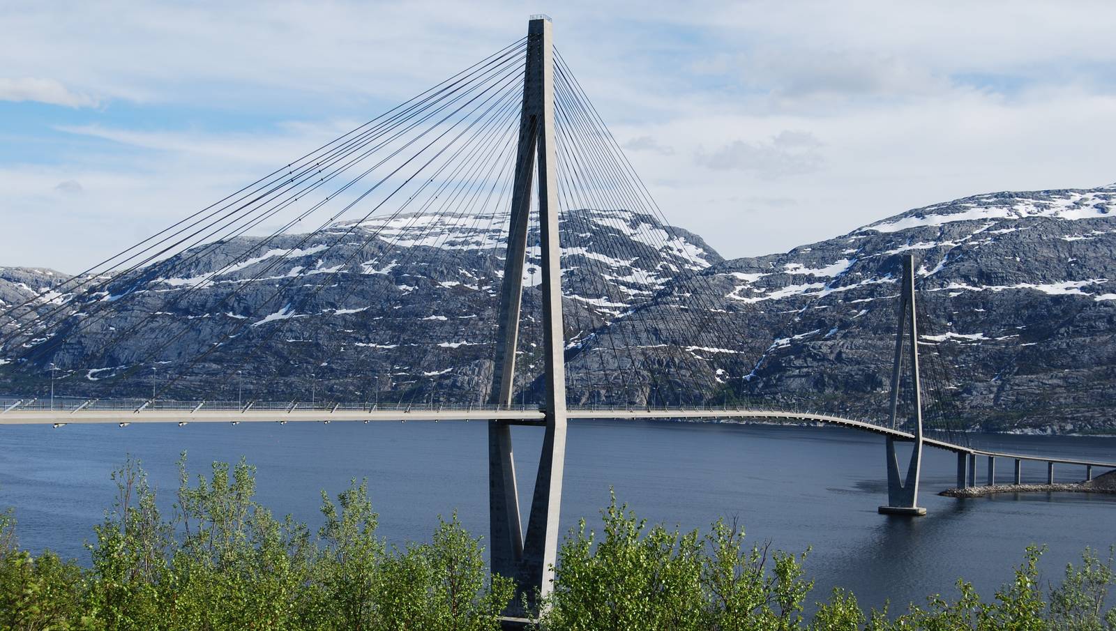 Tromsøbrua blir vurdert – NRK Troms og Finnmark
