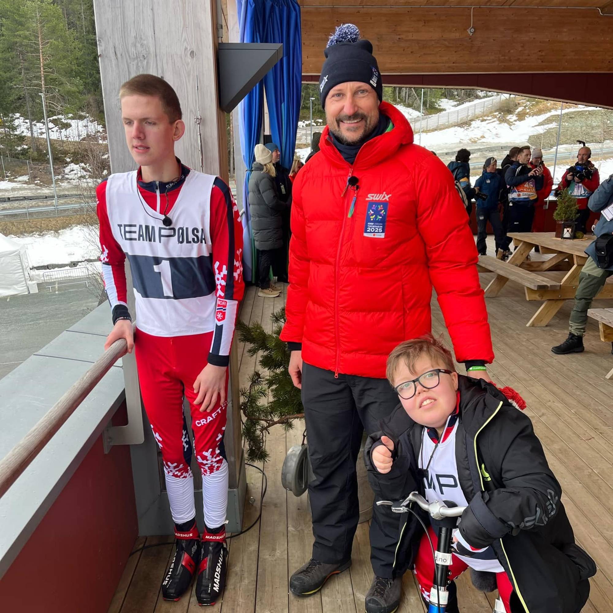 «Team Pølsa»-Trygve ga kompisens bånd til Mette-Marit – håper kongen ...