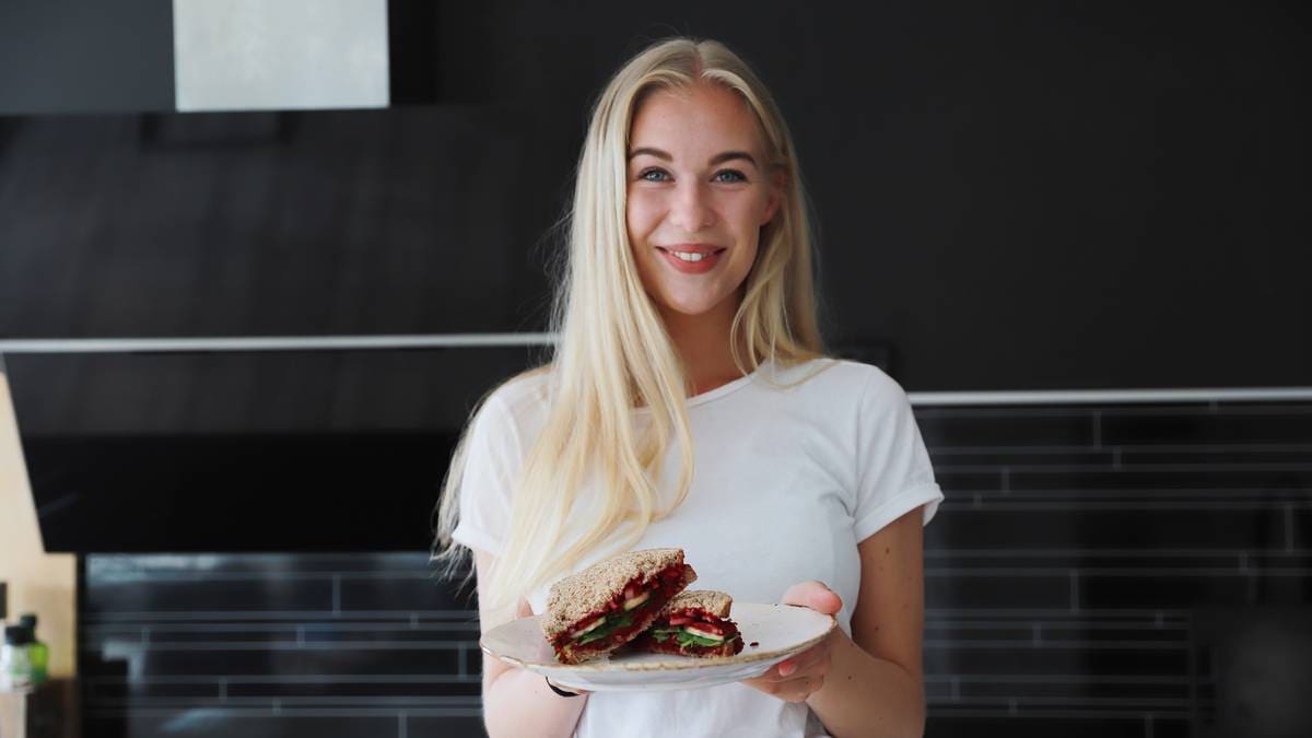 «Fattig Student»-bok er utsolgt – NRK Sørlandet – Lokale nyheter, TV og ...