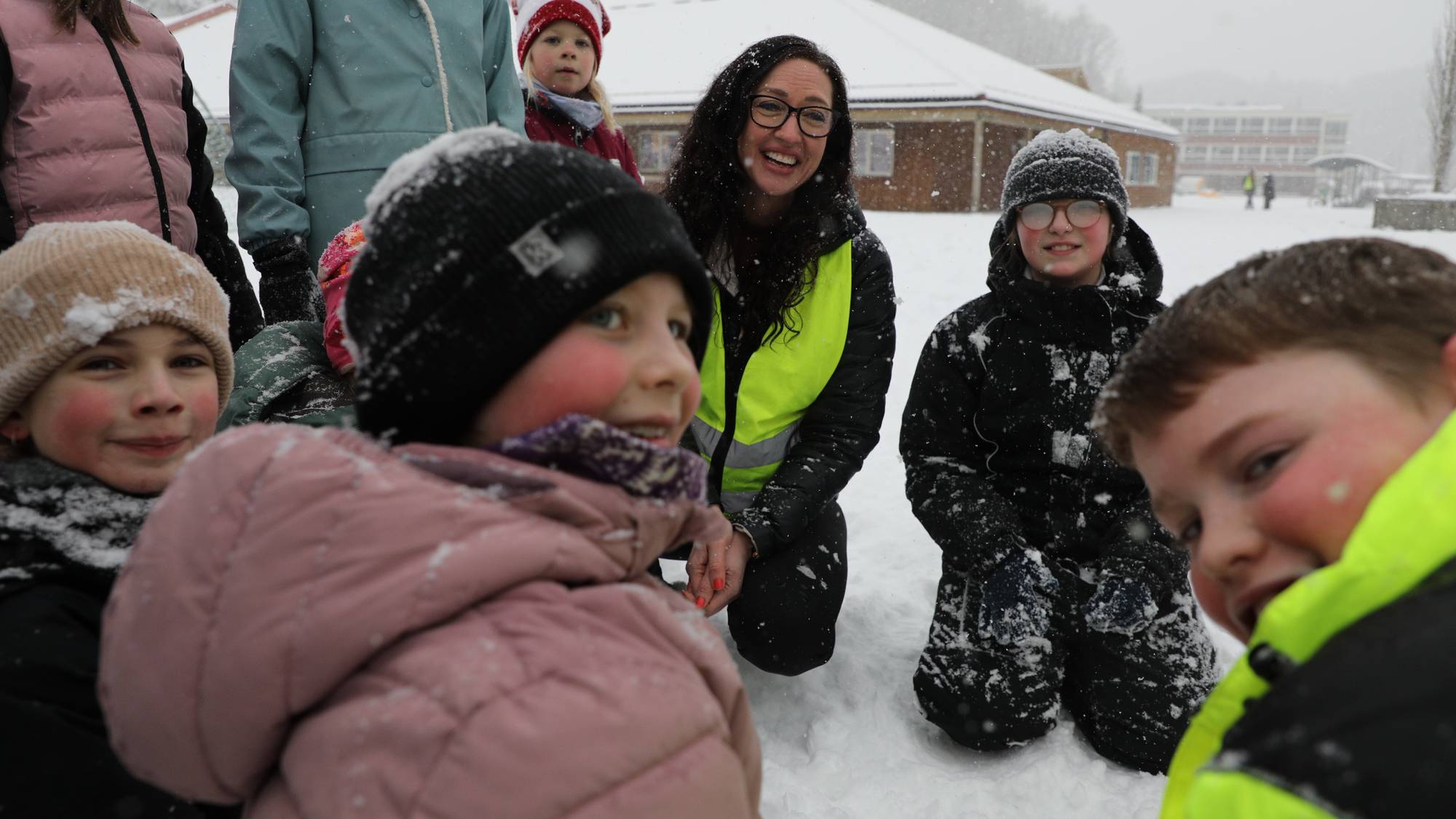 Vikeså skule har 40 ganger så mange miljøarbeidere som Kleivane skole ...