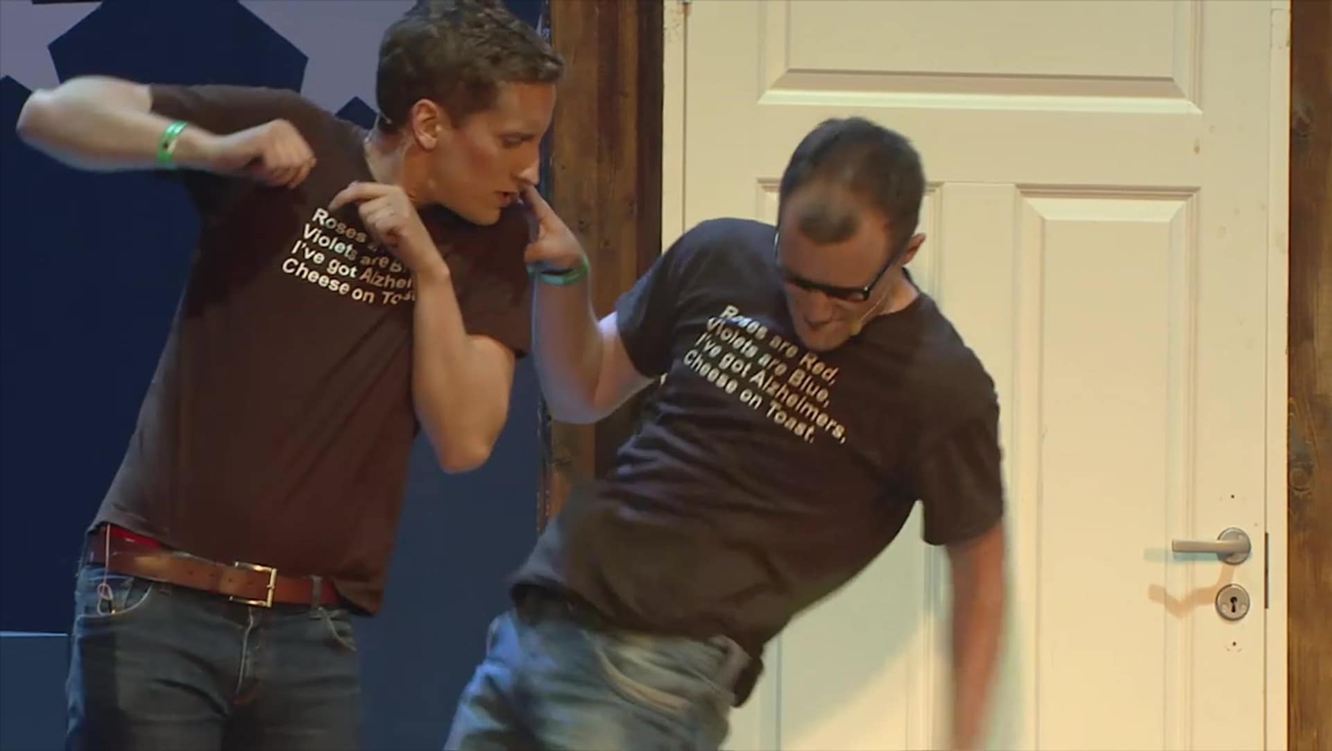 "Snedig scenebilde" - Lånkerevyen – NRK