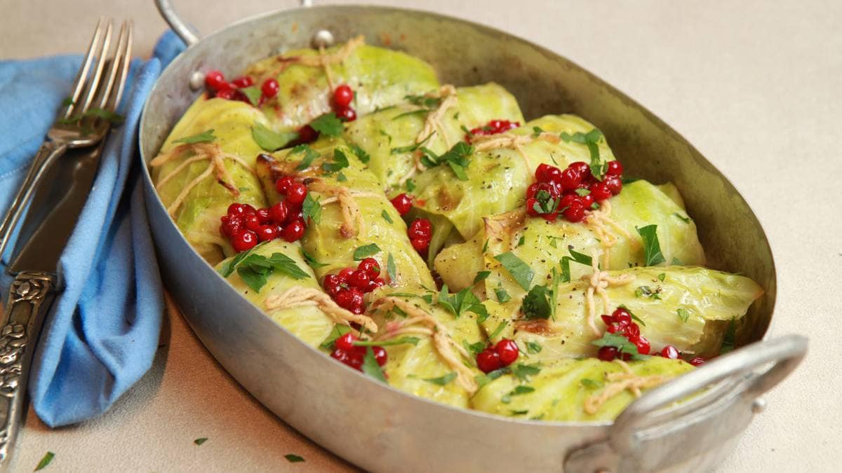 Kålruletter – NRK Mat – Oppskrifter og inspirasjon