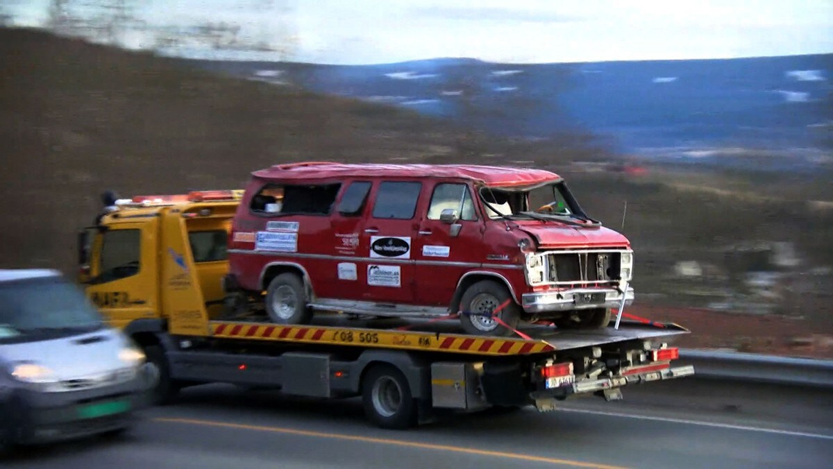 Russebil veltet i Lillehammer – Siste nytt – NRK