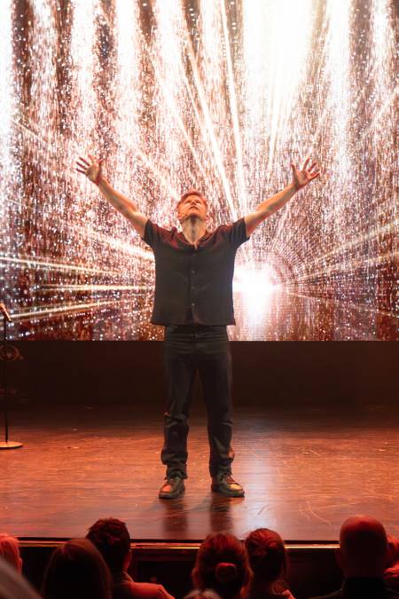 Anmeldelse: «Paybacktime!» med Nicolay Ramm på Latter – Anmeldelser og ...