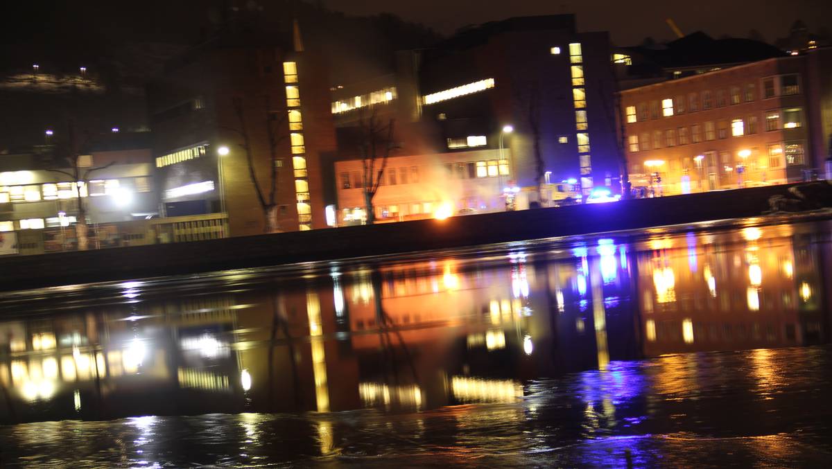 Bilbrann i Drammen sentrum – NRK Buskerud – Lokale nyheter, TV og radio