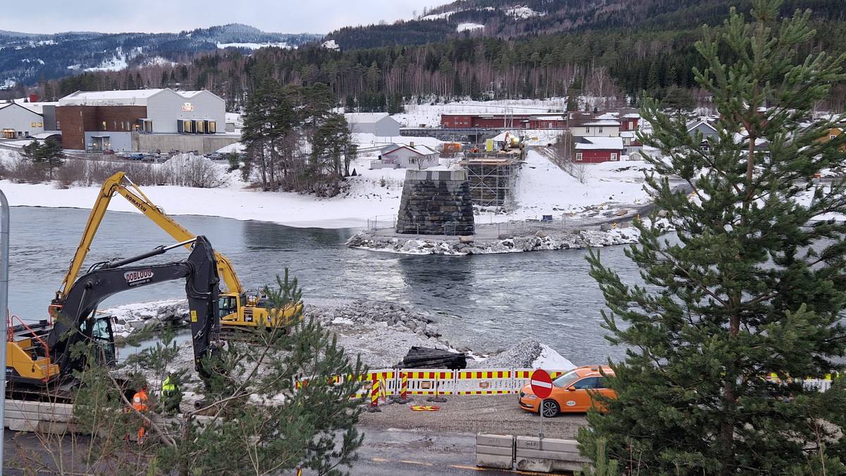 Midlertidig bru på Tretten klar i mai – NRK Innlandet – Lokale nyheter, TV og radio