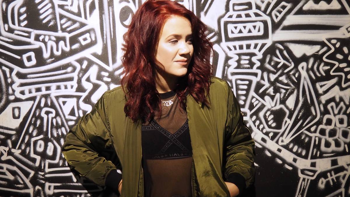 Låtskriver Caroline Ailin fra Bodø – NRK Nordland