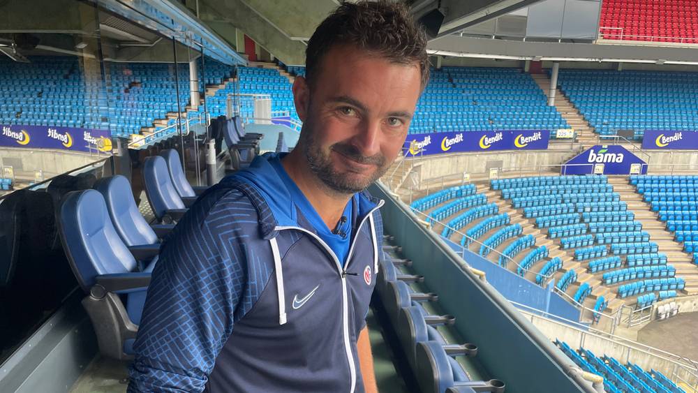 NFF-sjefen kikker ofte på dette bildet – ser du hvorfor? – NRK Sport ...