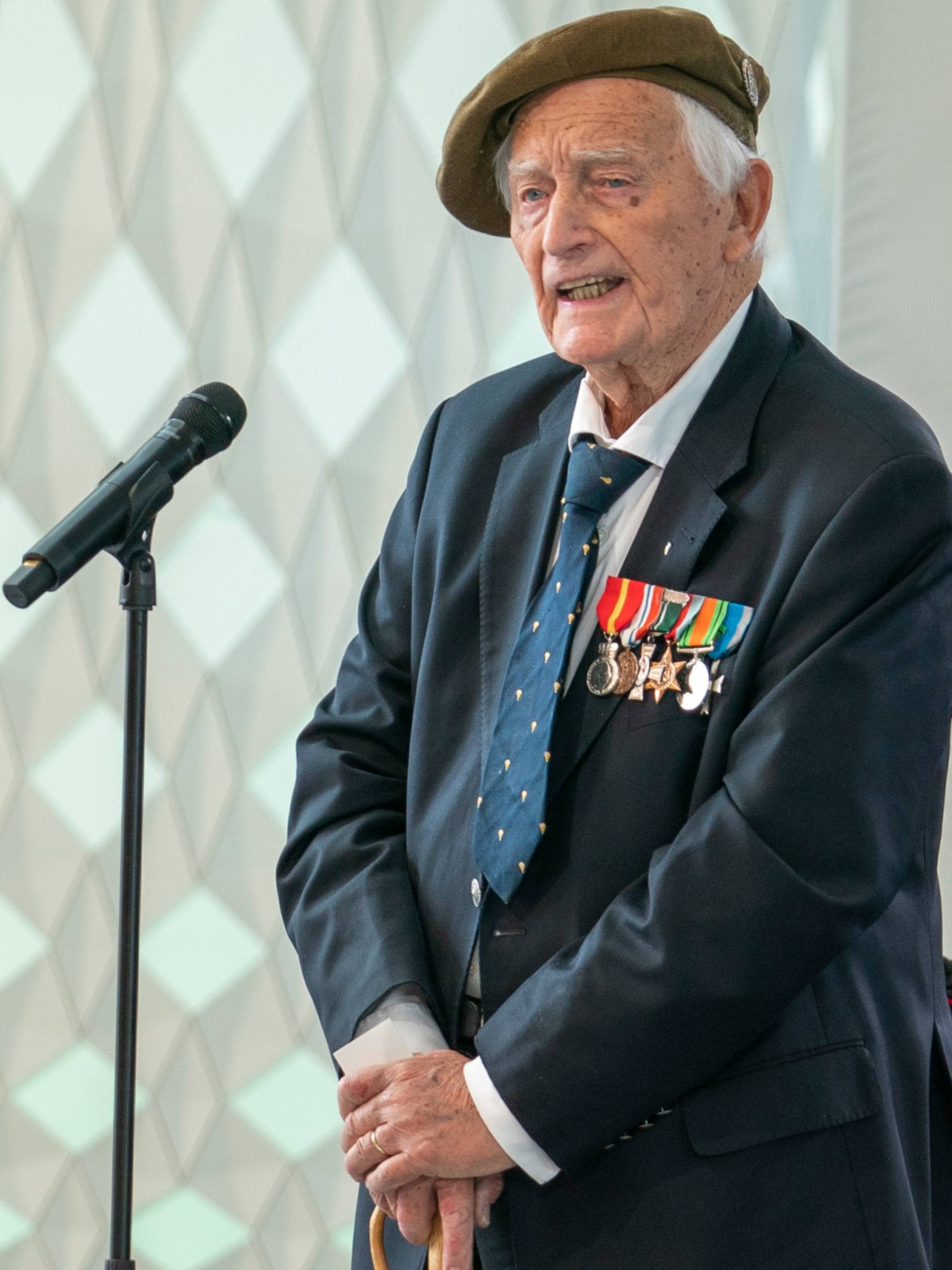 Siste Linge-soldat August Rathke døde 96 år gammal: Risikerte livet for ...