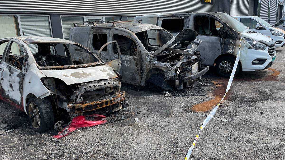 Etterforsker Bilbrann I Sandefjord Nrk Vestfold Og Telemark Lokale