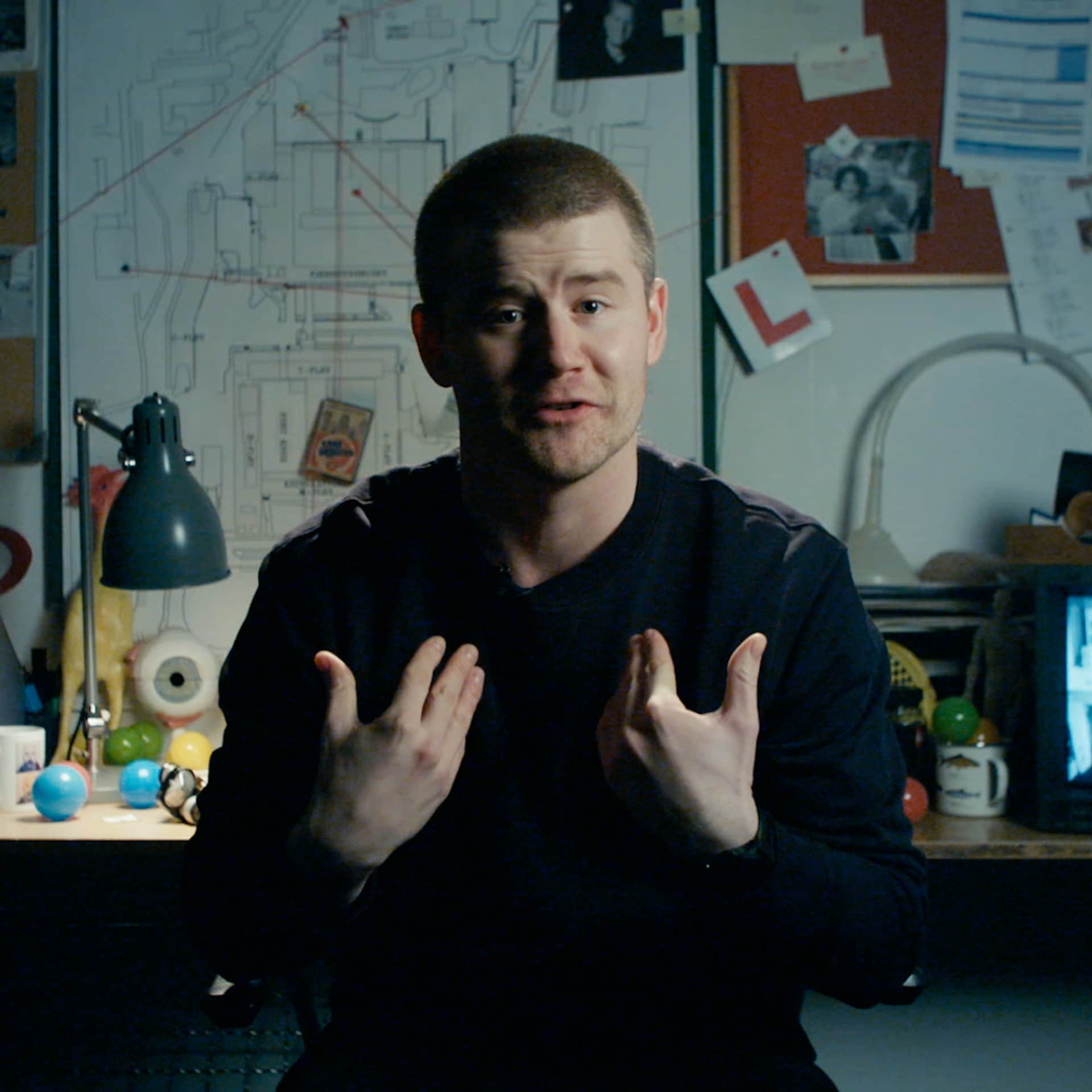 Nicolay Ramm prænker Carina Olset – NRK