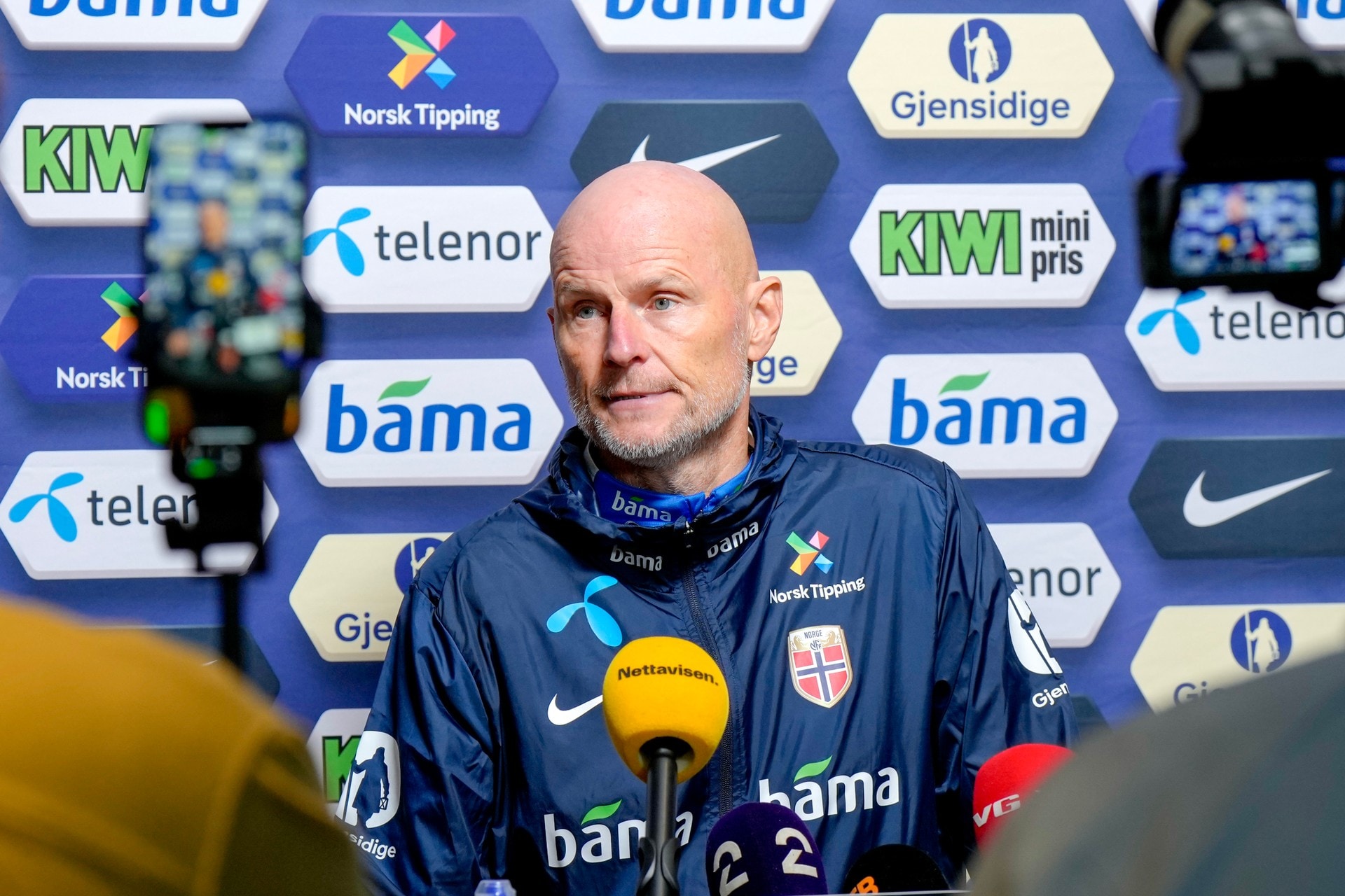 Pressekonferanse med Ståle Solbakken – NRK
