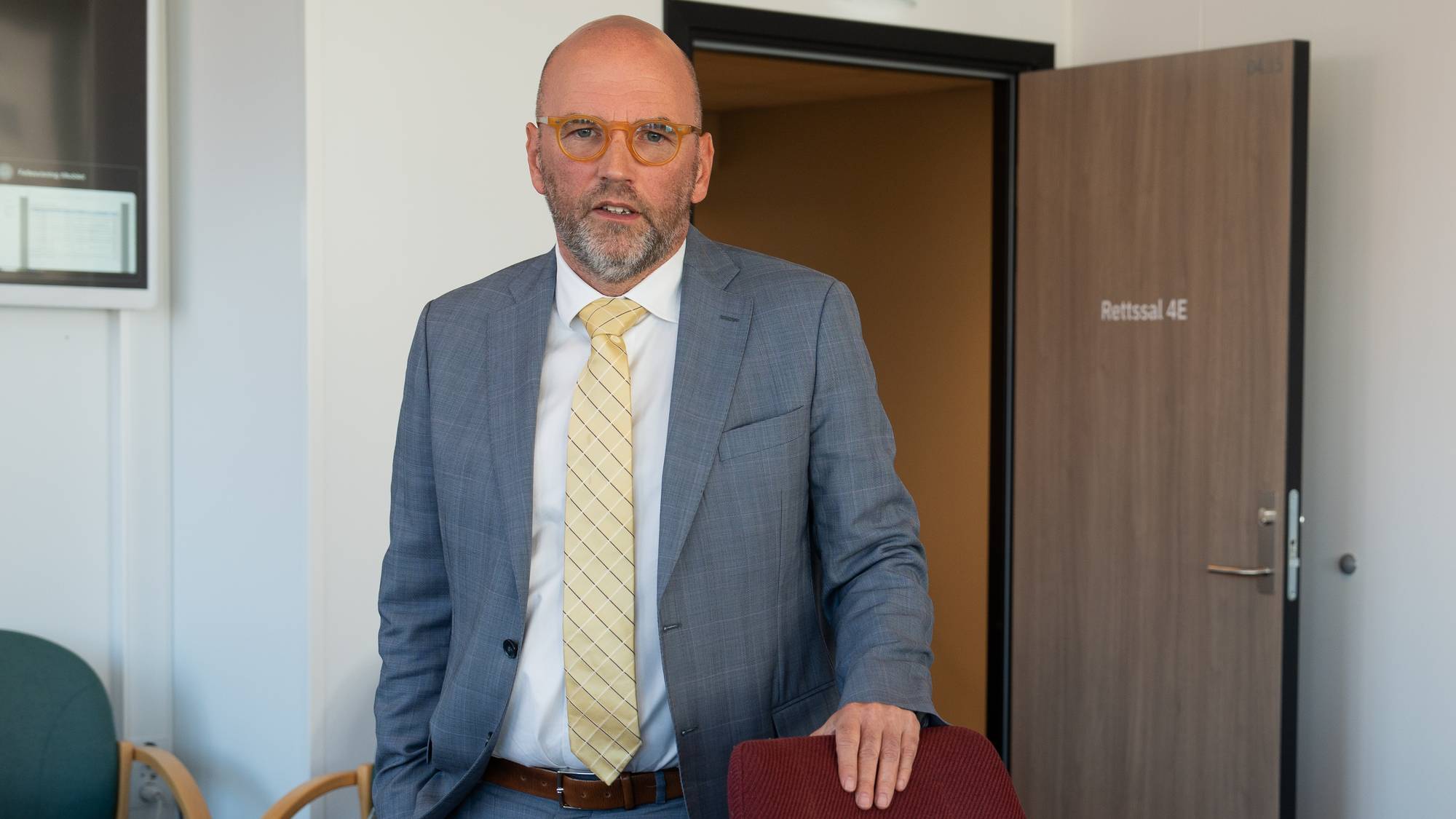 Krekar-advokat går ut mot PST: – Galskapen selv – NRK Vestland