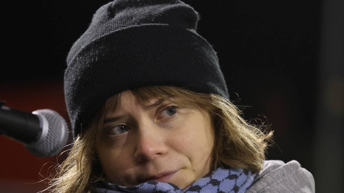 Greta Thunberg arrestert i London – Siste nytt – NRK