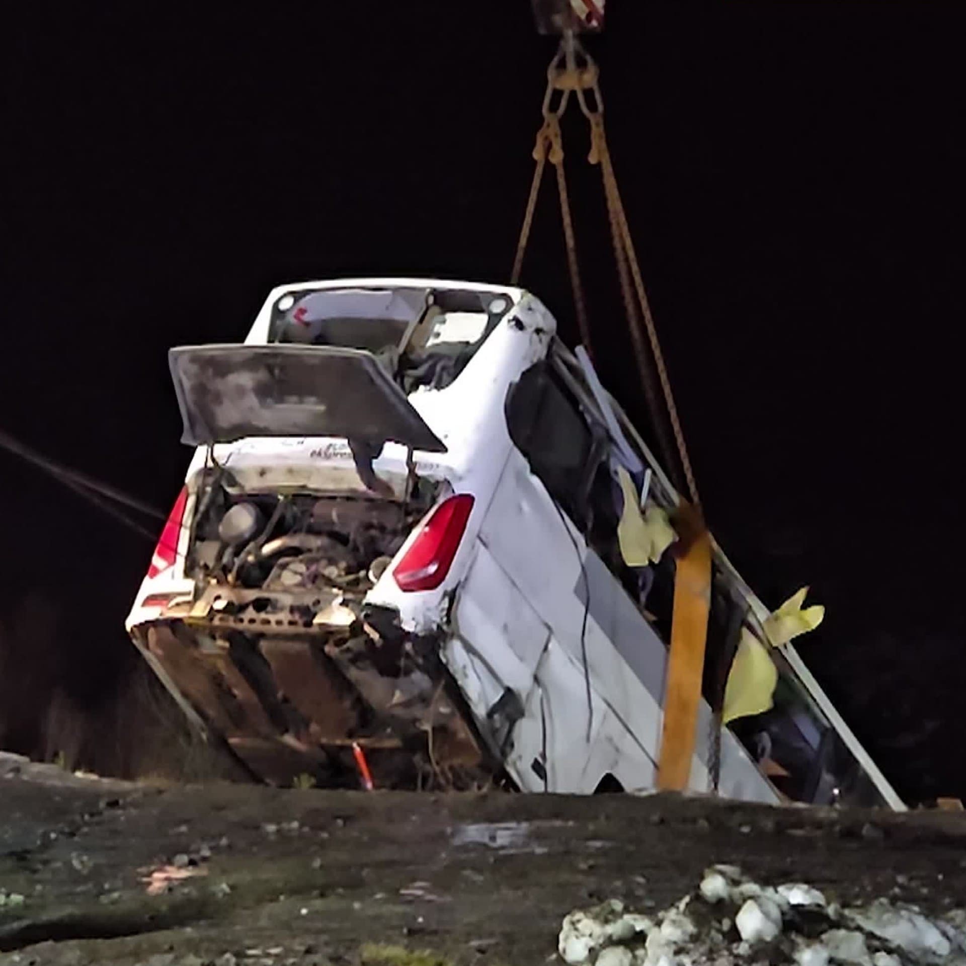 Bussen i Hadsel er heist opp på veien – Siste nytt – NRK