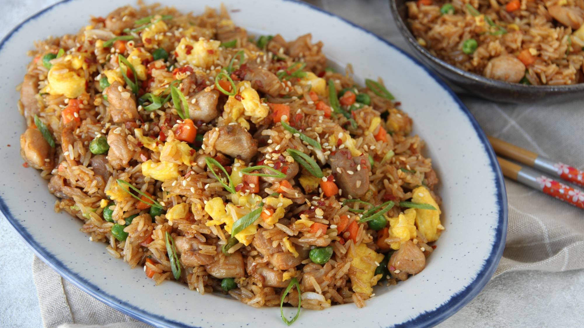 Stekt ris med kylling – NRK Mat – Oppskrifter og inspirasjon