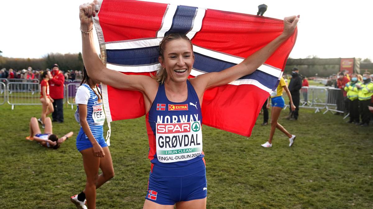 Karoline Bjerkeli Grøvdal forsvarte EM-gullet i terrengløp – NRK Sport ...