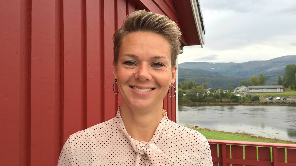 Ordførar med sommarjobb på biblioteket – NRK Vestland
