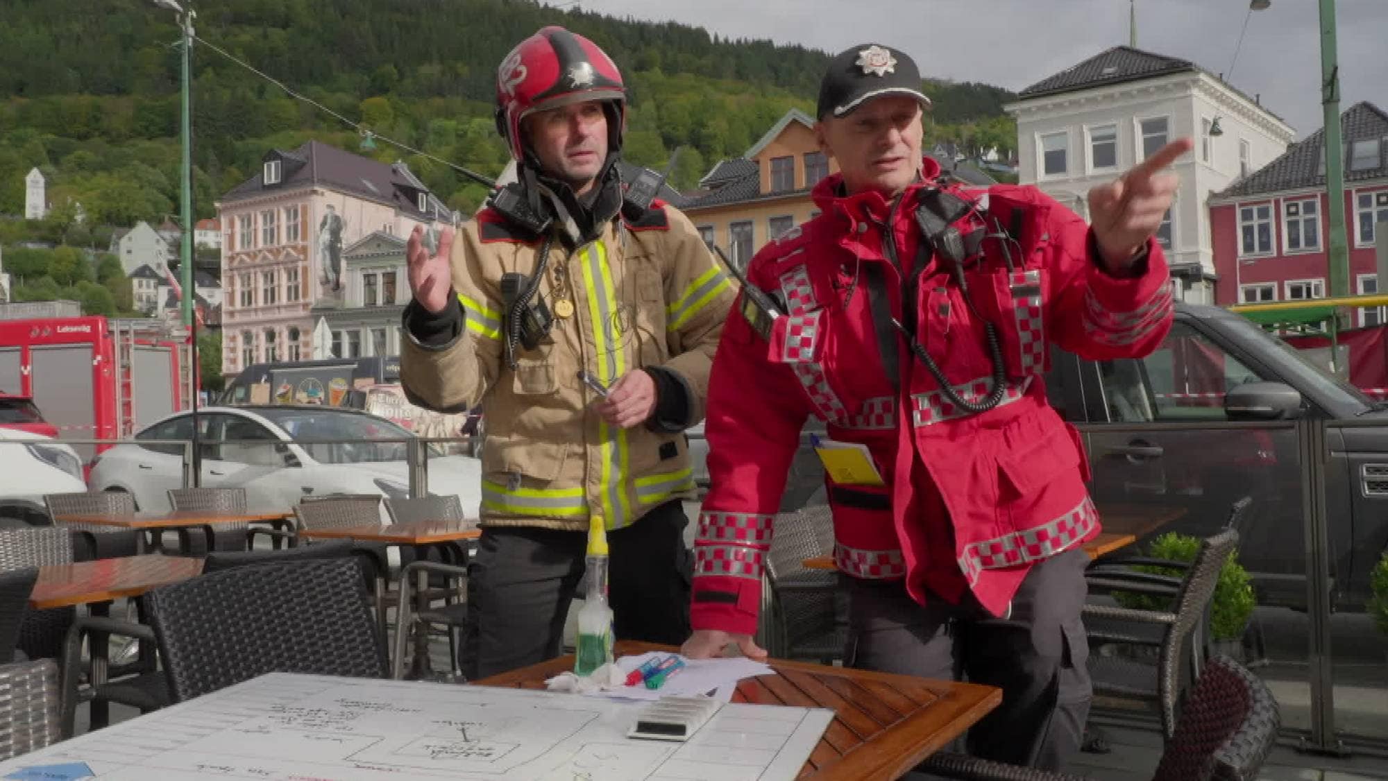 NRKs serie «110» om Bergen brannvesen: Bilder viser dramatikk under lekkasje fra gasstank ved ...
