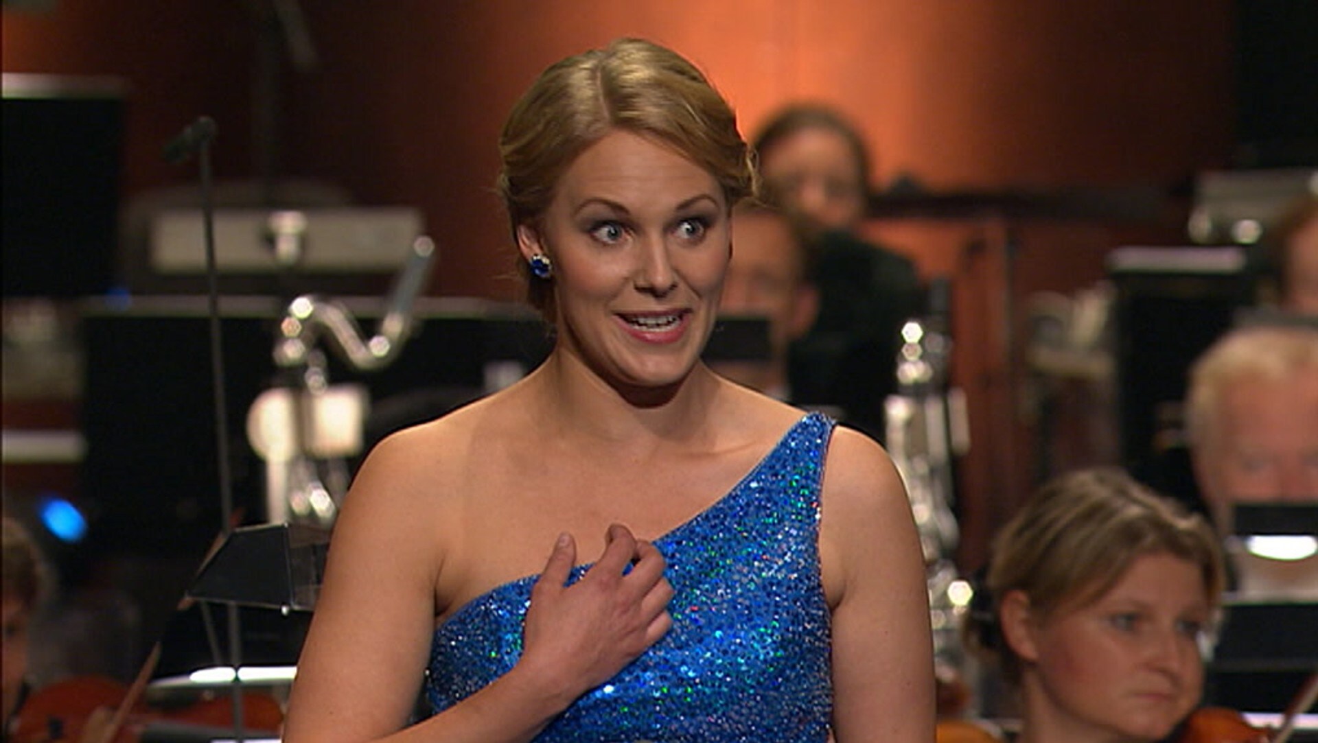 Ingeborg synger i en av verdens viktigste operakonkurranser – NRK ...