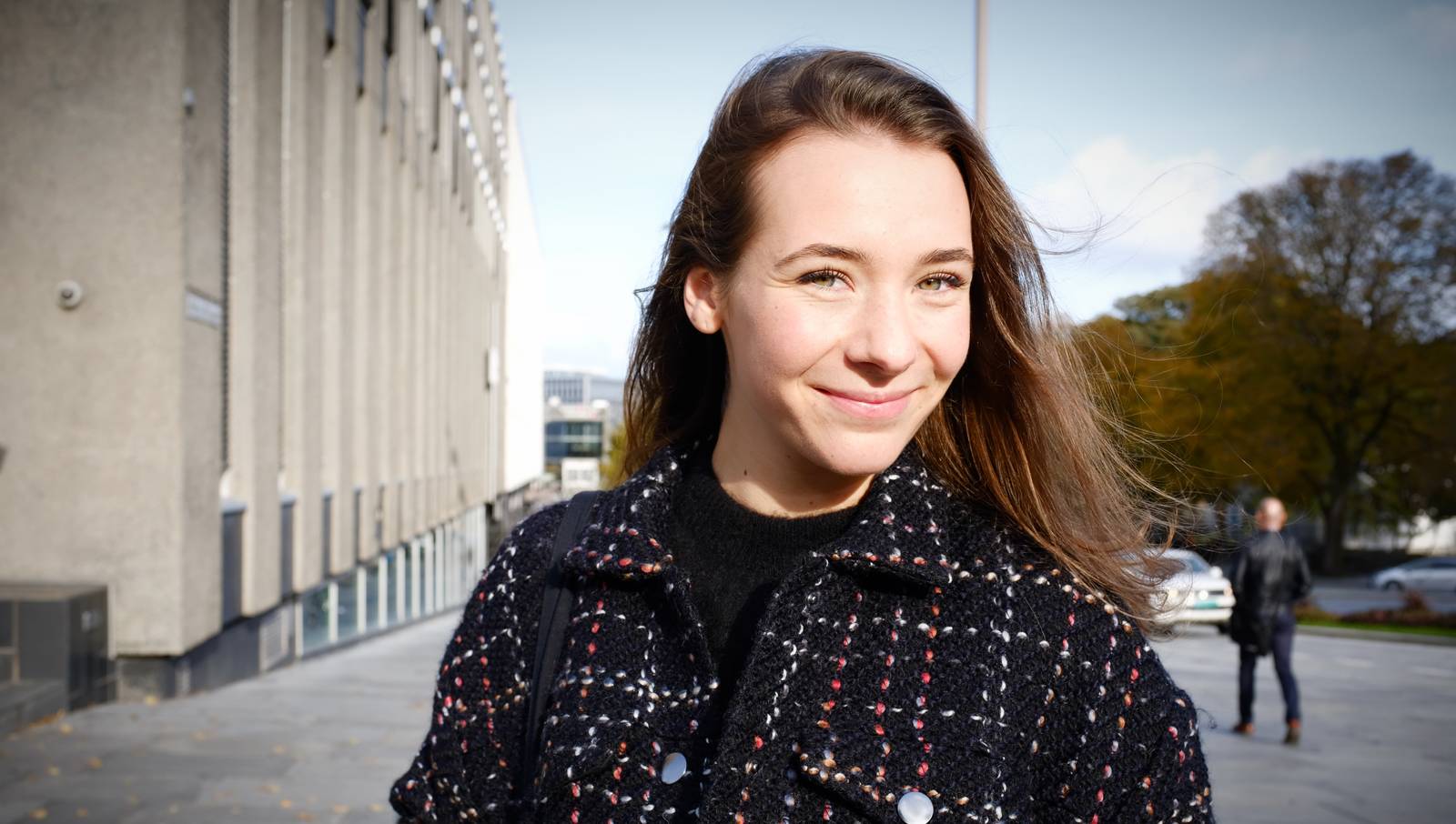 Skjørtet skulle være kort og stramt – Kultur