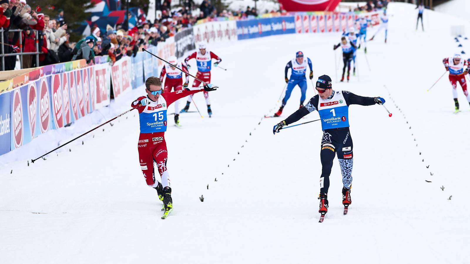 Langrenn: Satt ut da de så målfoto-bildet: – Oi! – NRK Sport ...