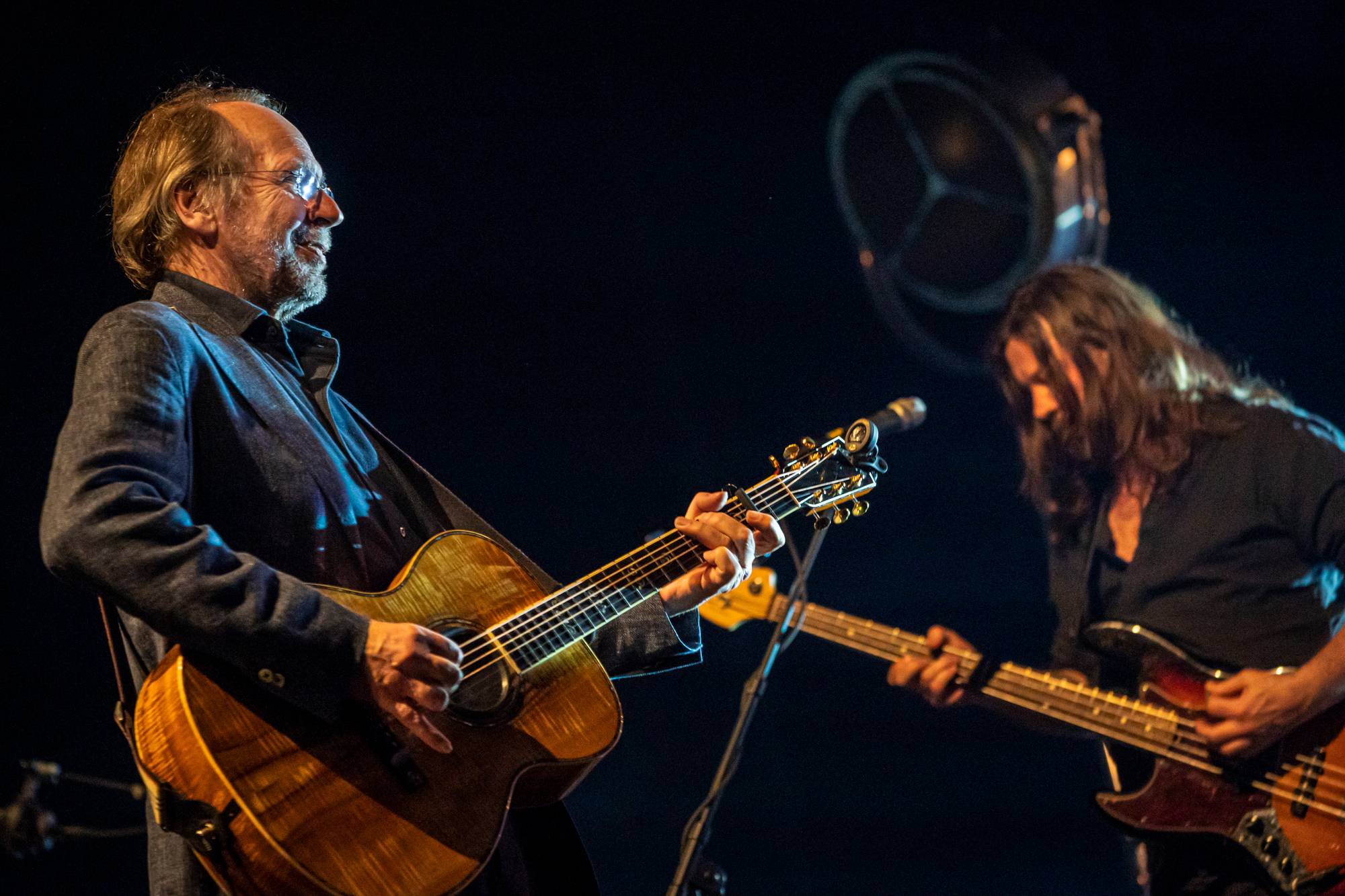 Anmeldelse: «For en mann» av Ole Paus og Asbjørn Bakke – NRK Kultur og ...