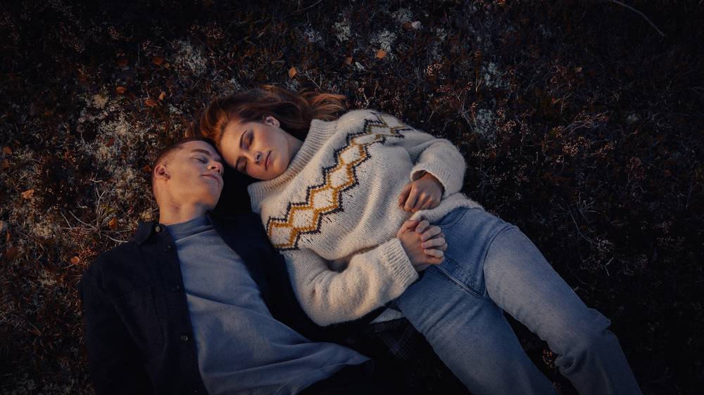 Vårens store kjærlighetsdrama fra NRK: Vi lover et helvete – Programomtaler